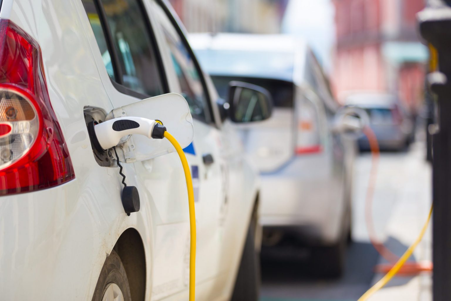 Elektrische auto’s en accu’s: hoe duurzaam zijn ze? | Natuur & Milieu
